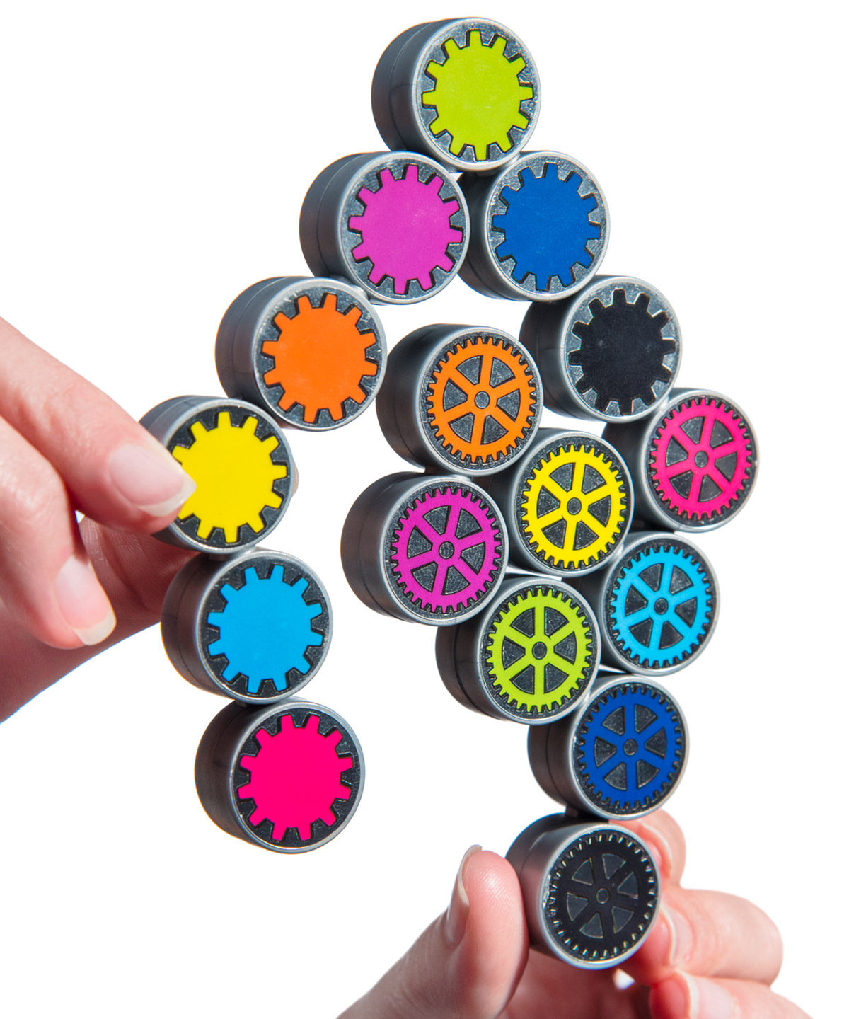 Coggy: Shape-shifting serpentine single-piece puzzle.