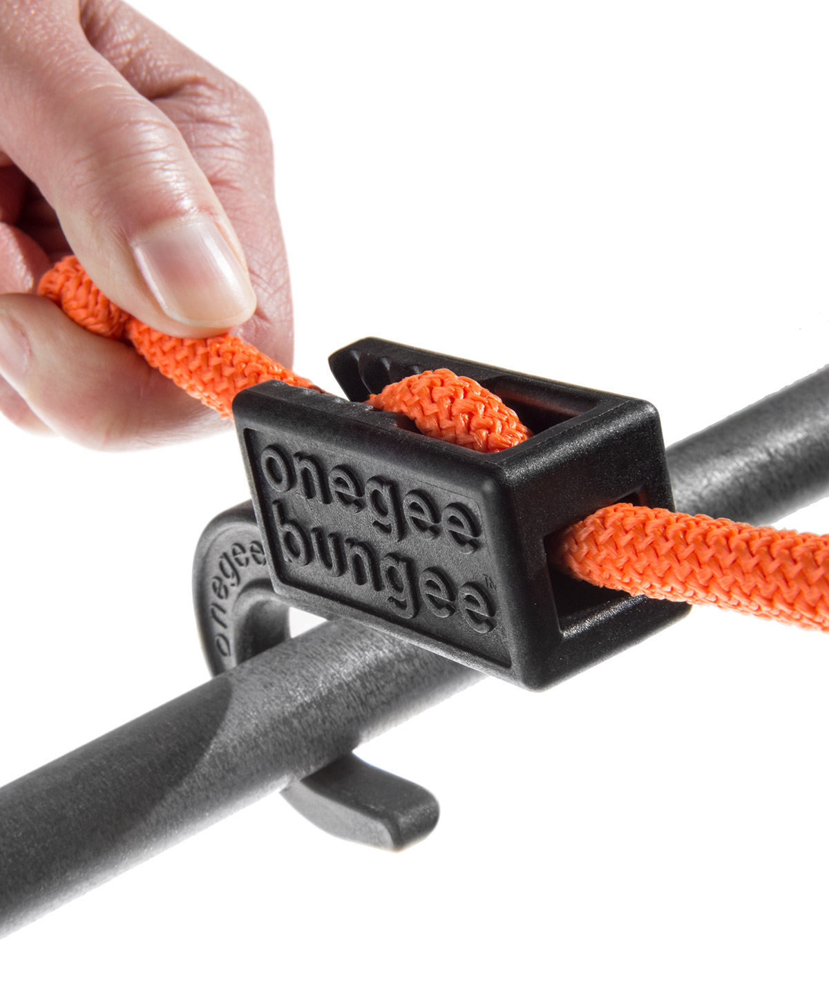 Onegee Bungee: Elastic rope with adjustable length and dual hooks.