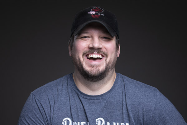 Vat19.com: Meet the Vat19.com Staff