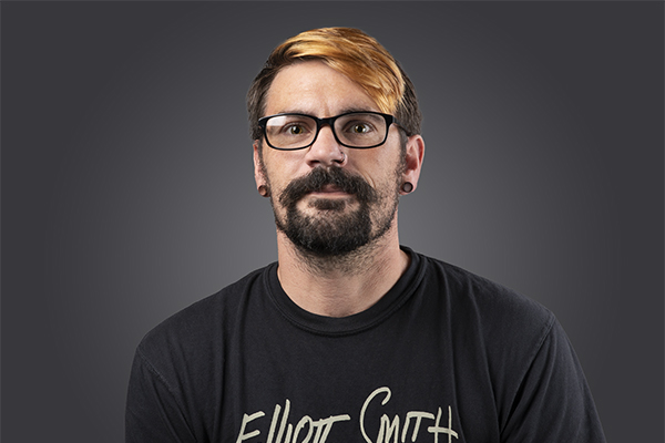 Vat19.com: Meet the Vat19.com Staff